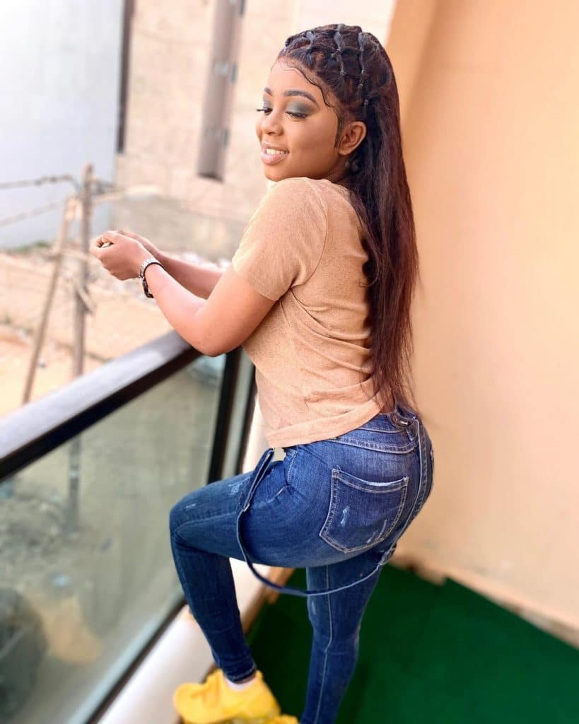 (13 Photos) Dieyna refait surface et fait sensation – Metrodakar